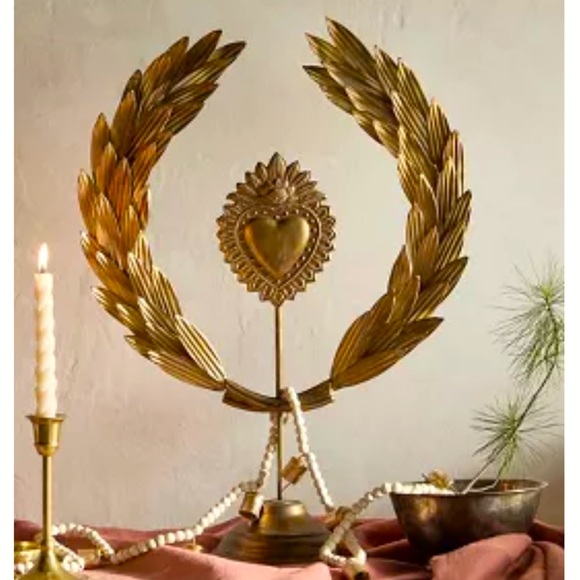 Anthropologie | Art | Last One Large Gilded Heart Leaf Wreath On Stand ...